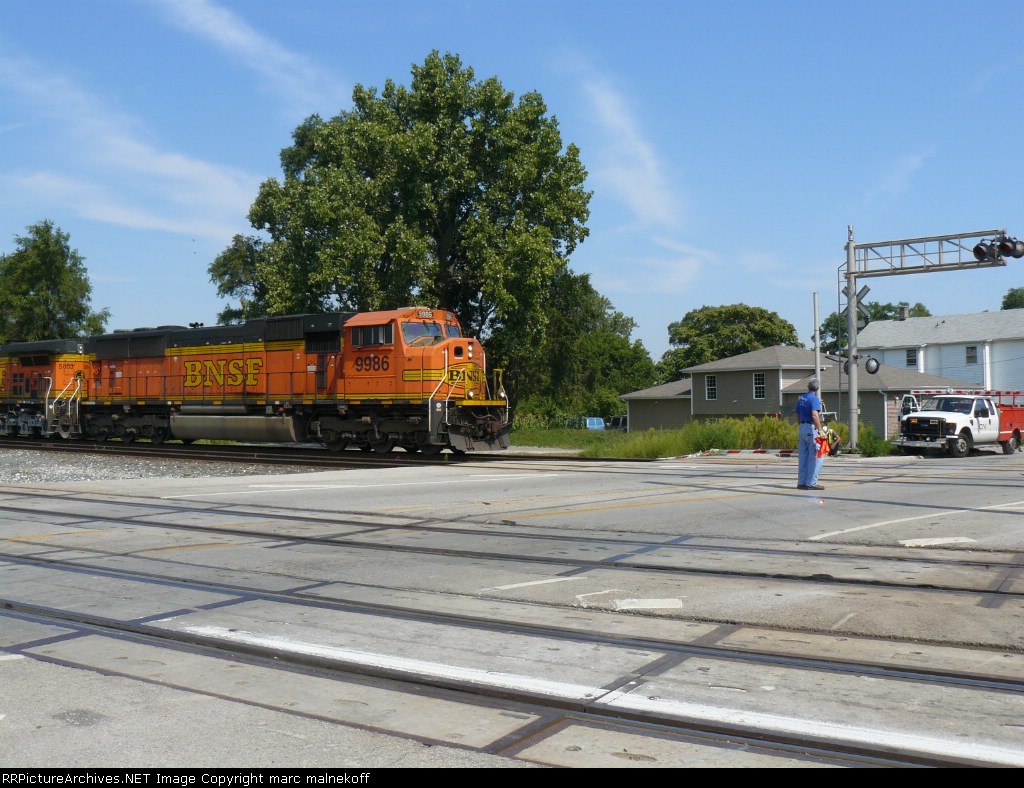 BNSF 9986